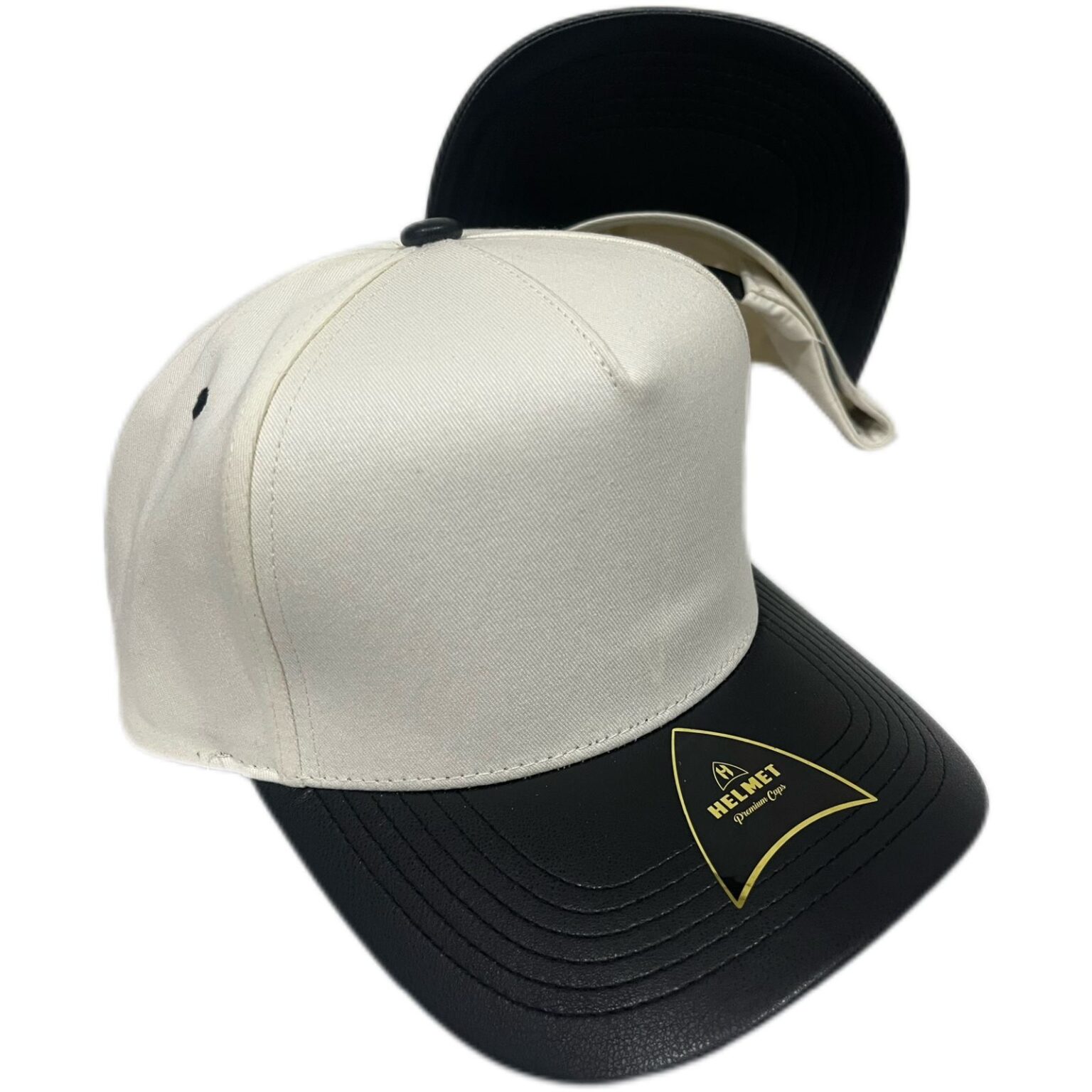 Helmet 5 Panel Blanco Curva Vicera Tipo Piel | Mayoreo Gorras